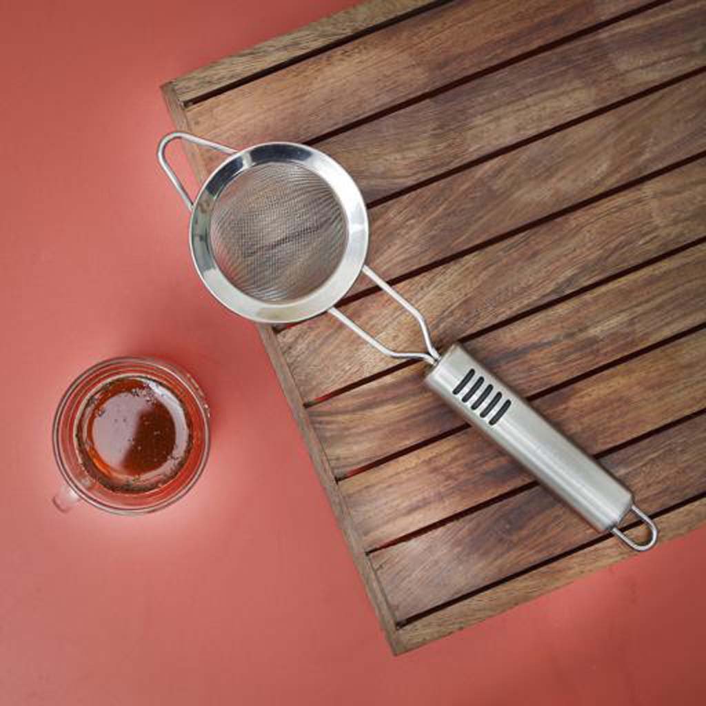 10cm Stainless Steel Tea & Cocktail Strainer - Ideal Sieve for Teas, C ...